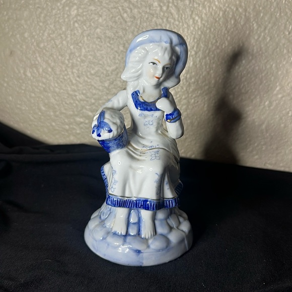 Art | Vintage Lady Figure | Poshmark